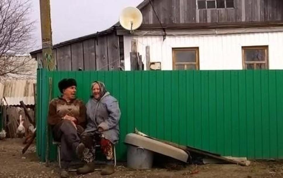 Casal de idosos vive isolado há 36 anos em vilarejo abandonado ...